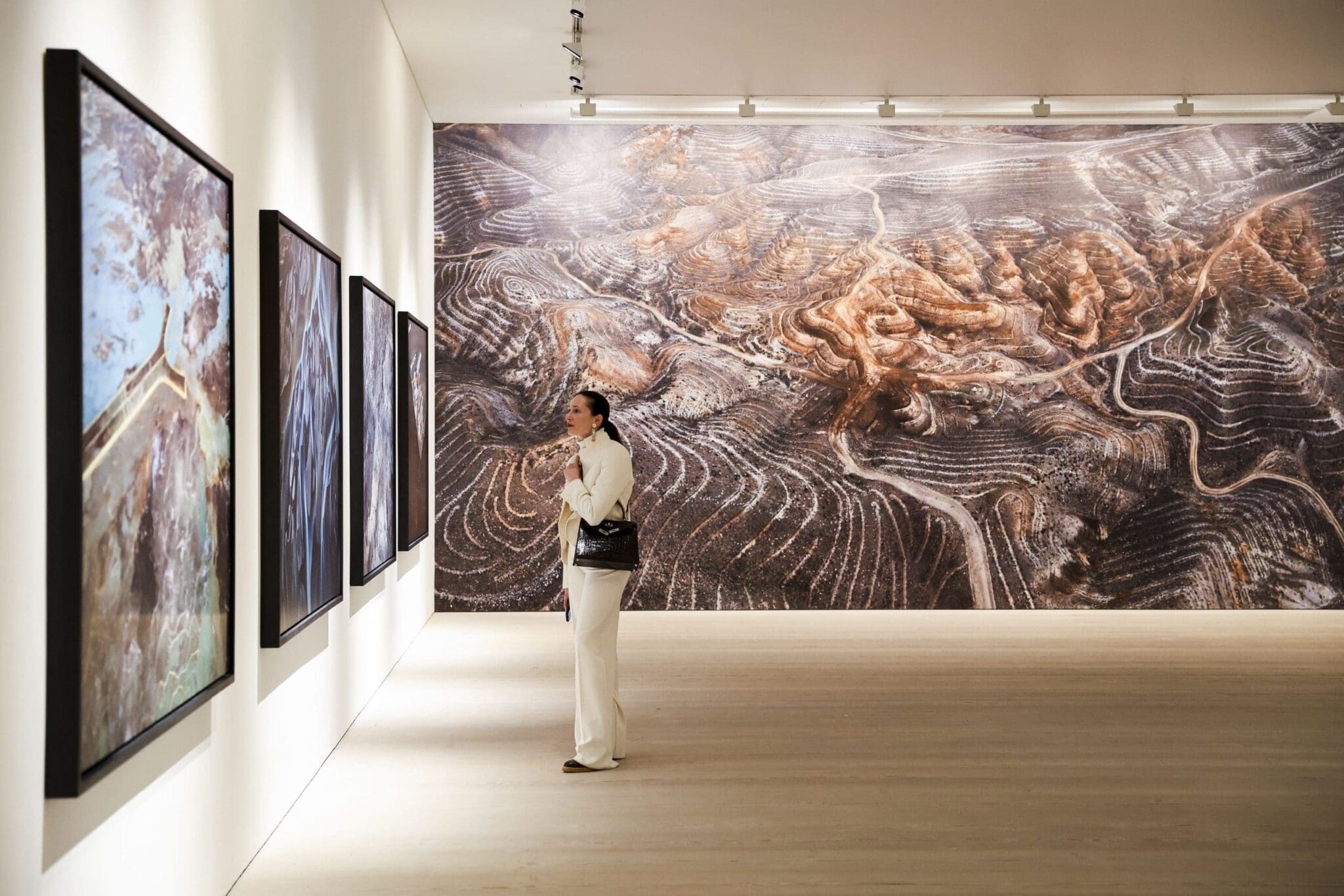 Welcome to Saatchi Gallery London